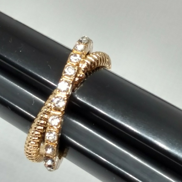 Jewelry | Interlocking Gold Tone Bands Size 75 | Poshmark